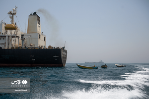 Iran’s Hormuz Restrictions Leave Thousands of Vessels Anchored